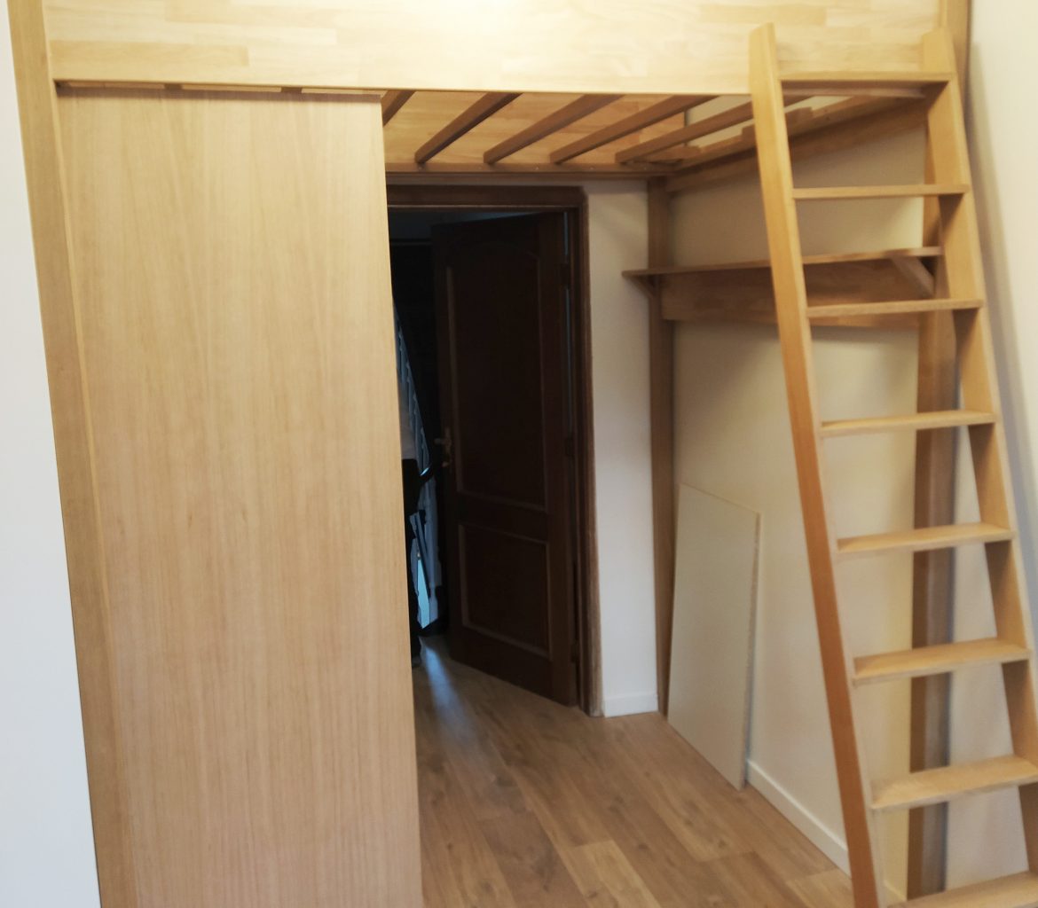 Lit en hauteur - Bois Formes & Espaces